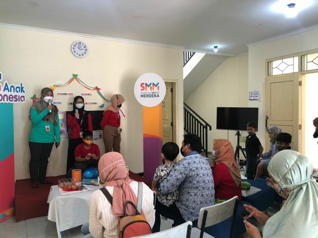 SMM Sriwijaya - Semarang 1 - Sekolah Murid Merdeka | Blended Learning
